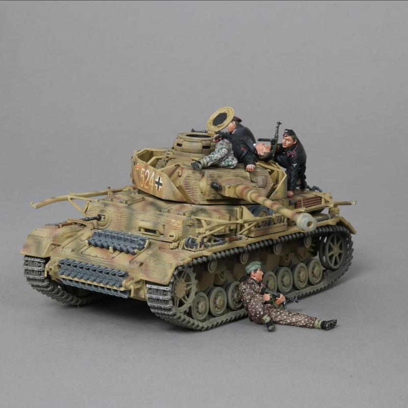 SS Tank Commander, German WWII Panzer and SPG Crews--single kneeling ...
