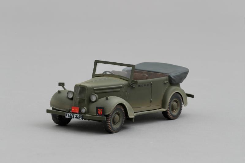 Allied Humber Super Snipe staff car in NW Europe/far east olive drab ...
