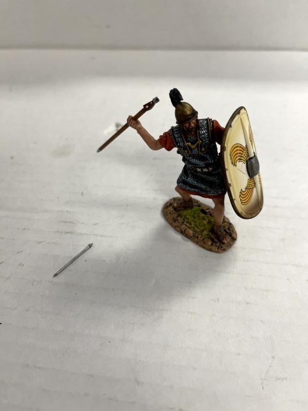 Late Republican Legionnaire throwing pilum (white shield), The Roman ...