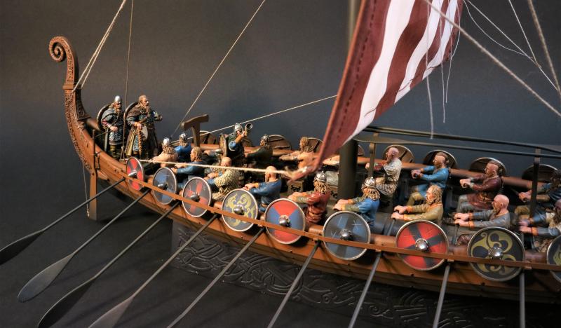 VIKING DRAGON (DREKI) LONGSHIP - Includes Ship and 26 Figures--RETIRED ...