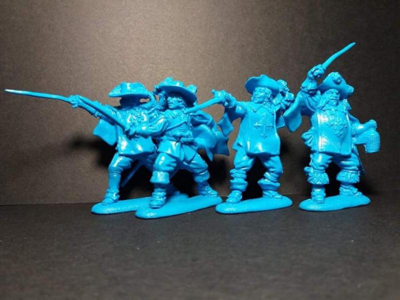 The King's Musketeers--8 figures in 8 poses (Blue plastic)--LAST ONE ...